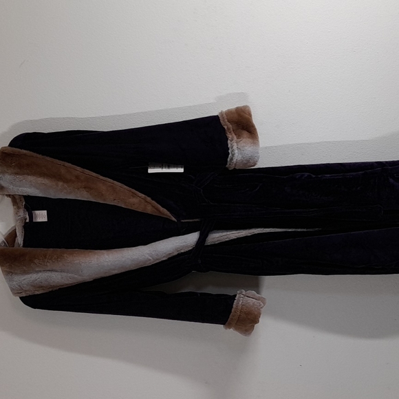 Secret Treasures | Intimates & Sleepwear | Secret Treasures Royal ...